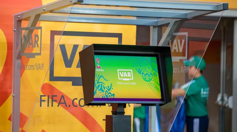 El VAR: cómo se empleará este sistema en Qatar 2022